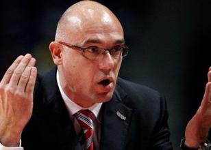 Eric McCollum, Neven Spahija'yı üzdü!