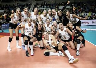 Vakıfbank evinde Galatasaray'ı mağlup etti