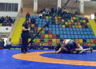 Mahmut Demir Büyükler Serbest Güreş Türkiye Şampiyonası devam ediyor