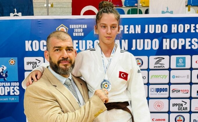 İzmirli judocu Ekin İtmeç'e gümüş madalya