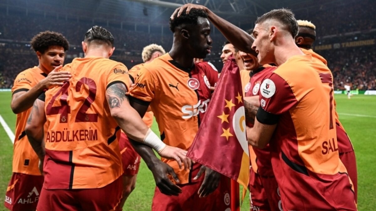 Como'nun gözü Davinson Sanchez'de - Galatasaray Haberleri