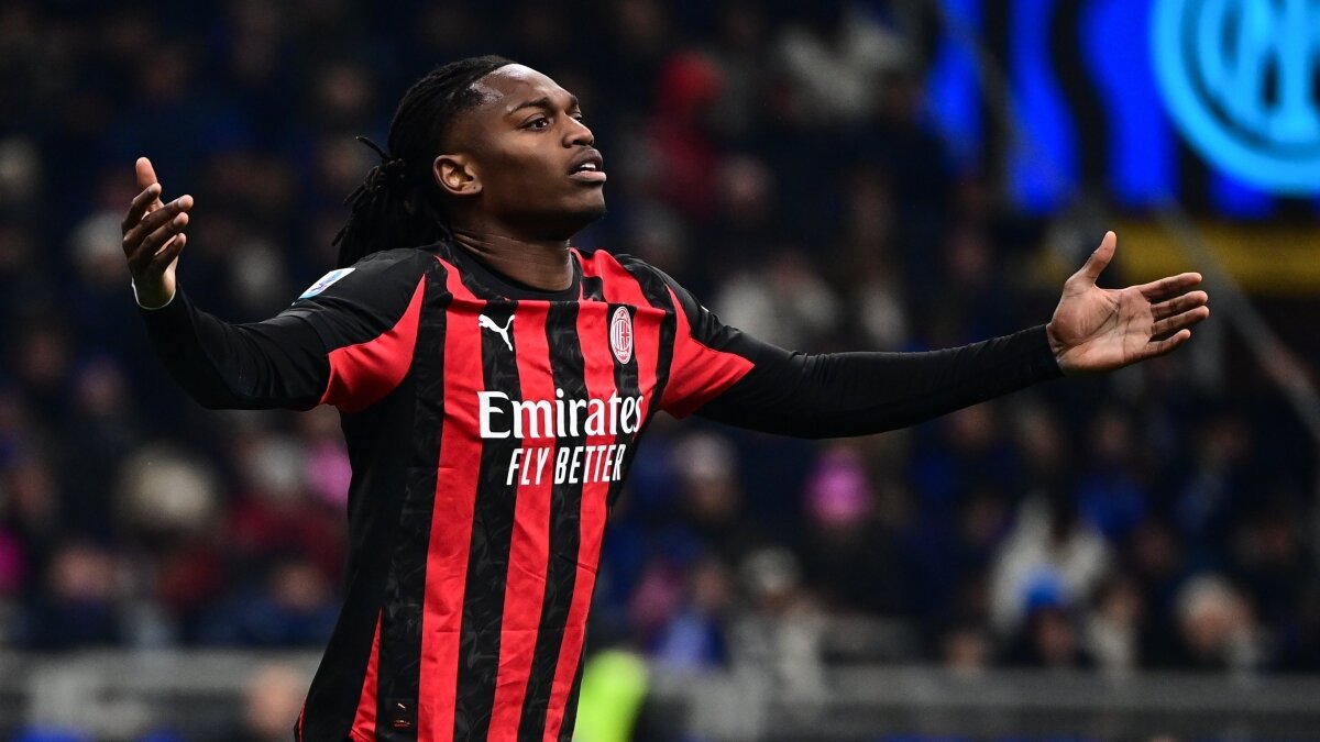 Rafael Leao'dan Al Hilal'e ret!